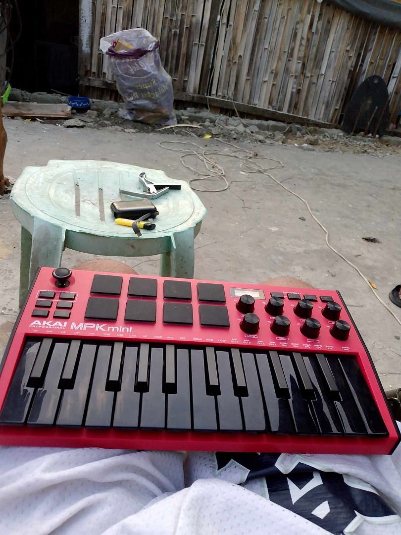 Akai pro mini mk3, Audio, Portable Music Players on Carousell