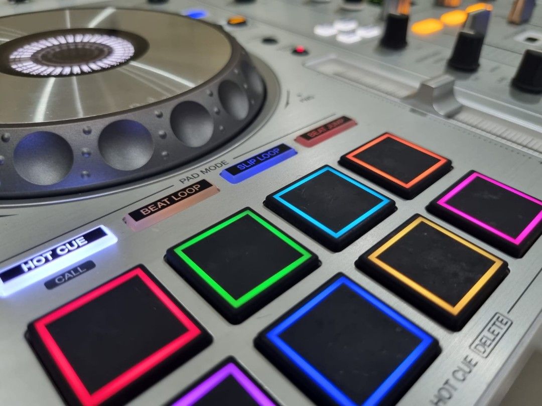 Alat DJ Pioneer XDJ RX2 White Limited Edition Touchscreen + Tas ...