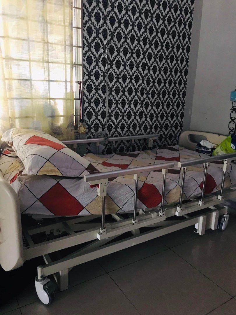 Barangan hospital sesuai untuk bed ridden, Furniture & Home Living ...