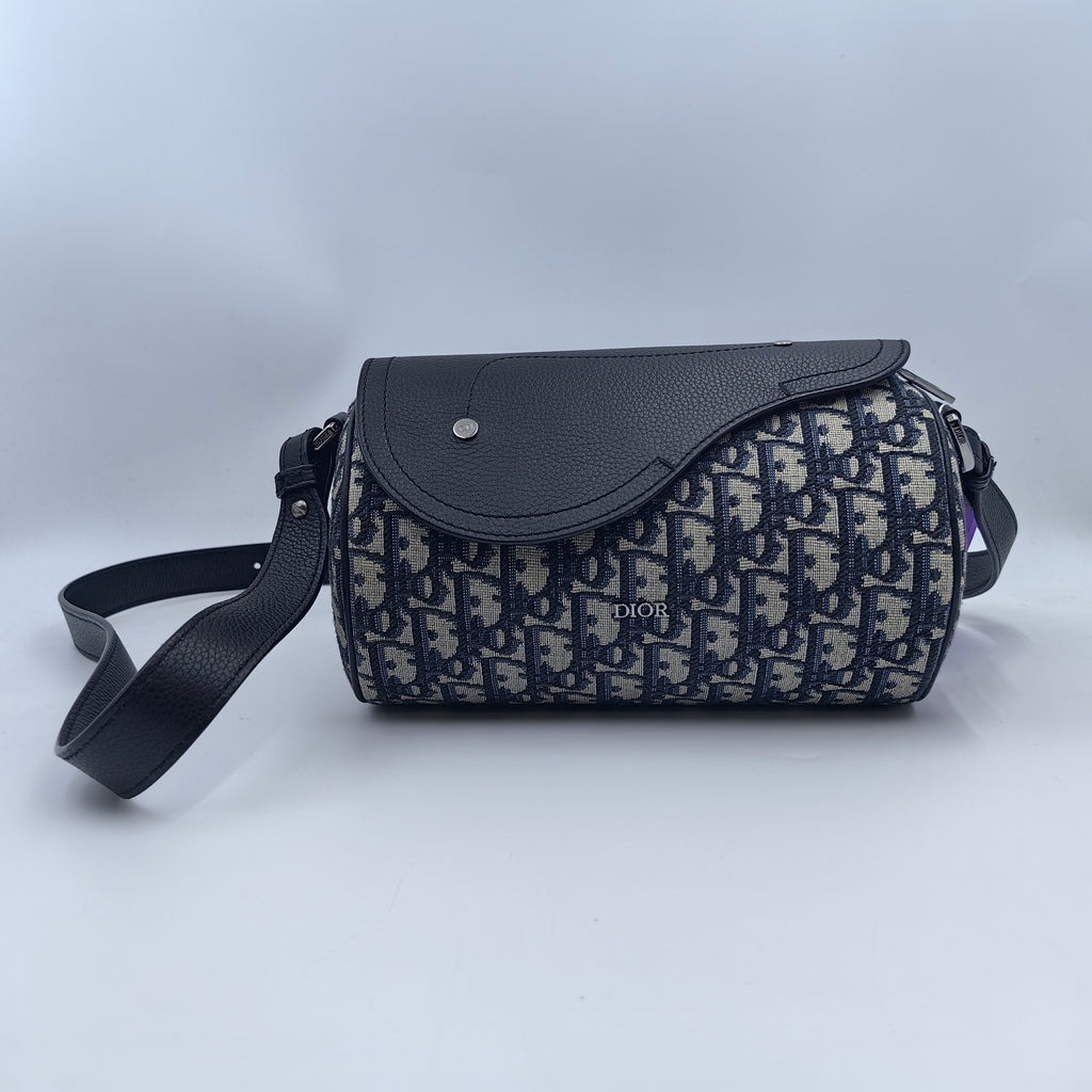 Beg Silinder Kulit Tampalan Bunga Lama Dior, Luxury, Bags & Wallets on ...