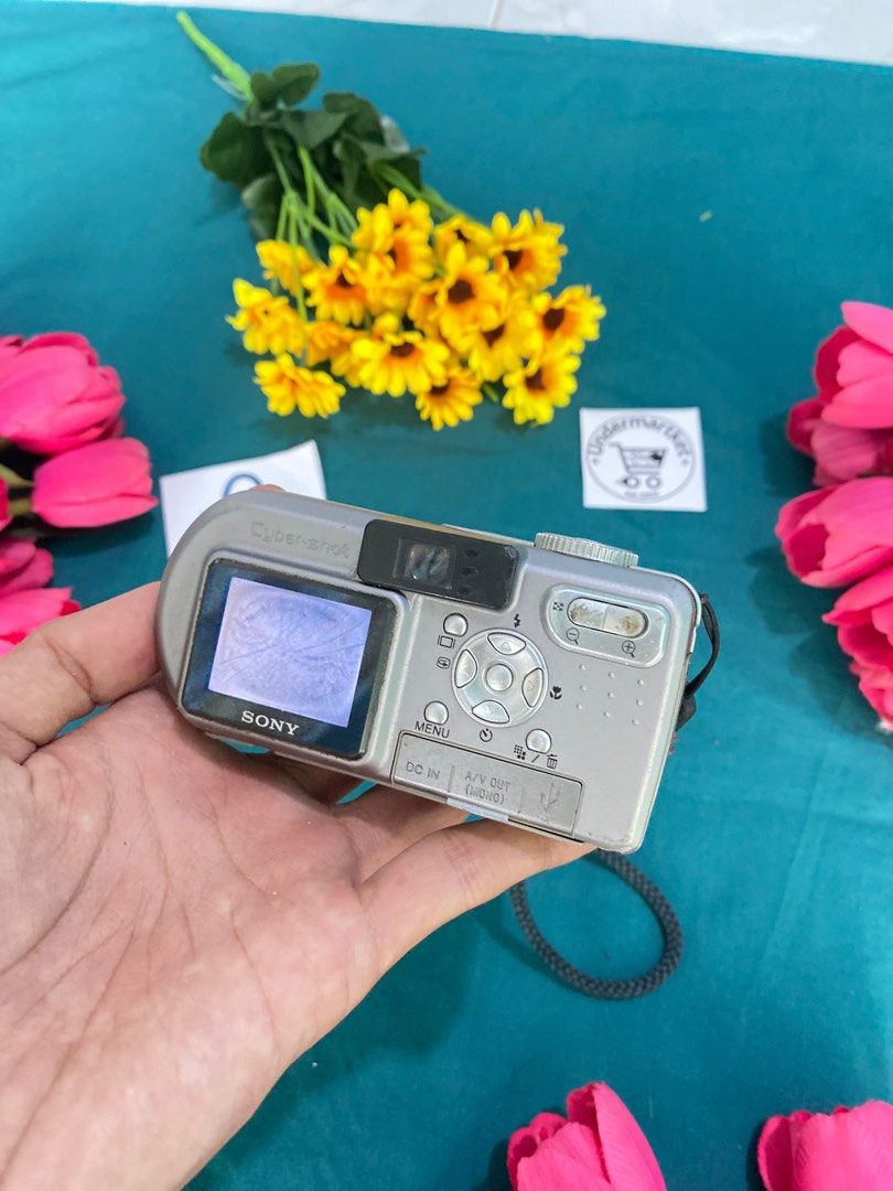 Camera Digital Sony CyberShot DSC-P10, Fotografi di Carousell