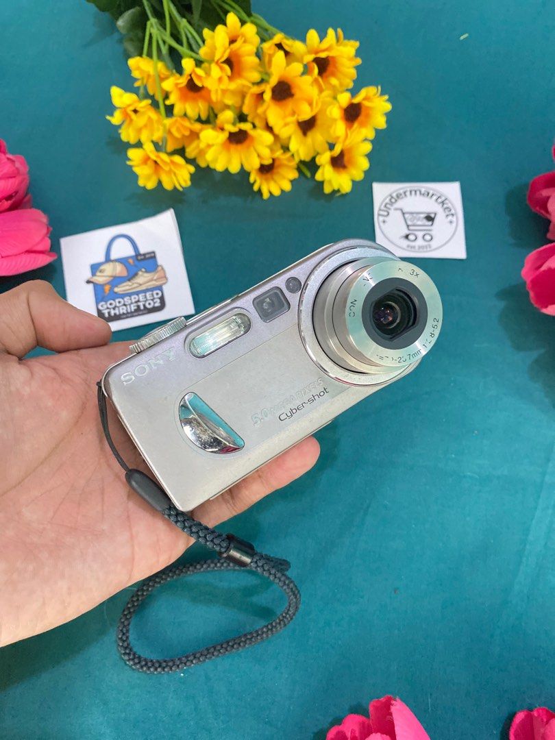 Camera Digital Sony CyberShot DSC-P10, Fotografi di Carousell
