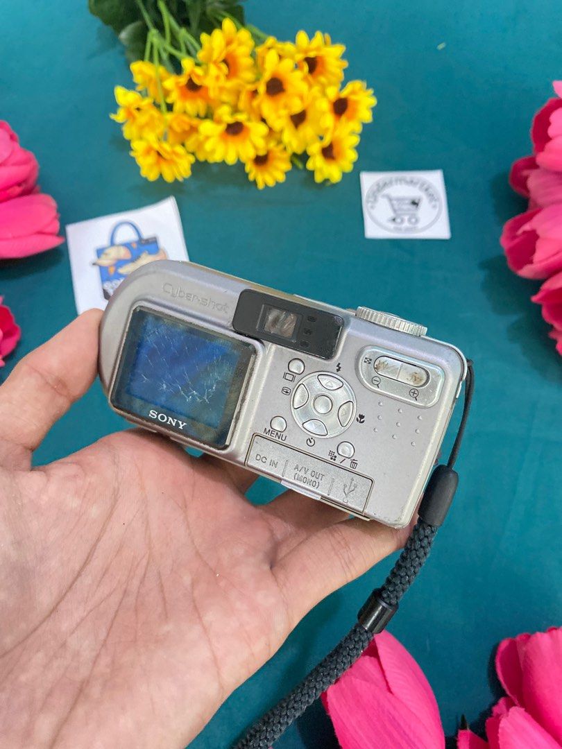 Camera Digital Sony CyberShot DSC-P10, Fotografi di Carousell