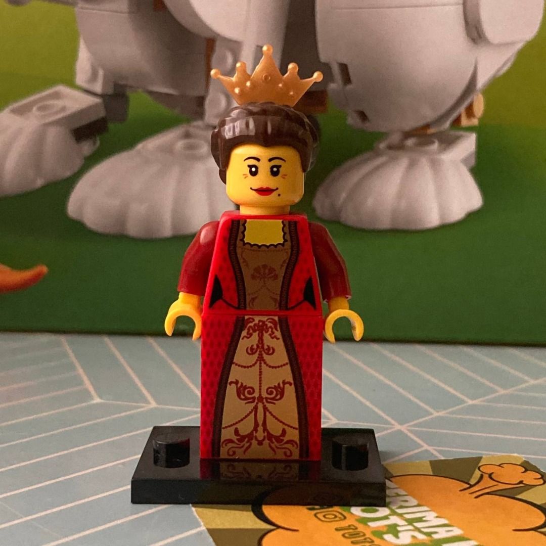 Lego CAS504 Kingdoms - Queen with Dark Brown Hair Minifigure, Hobbies ...