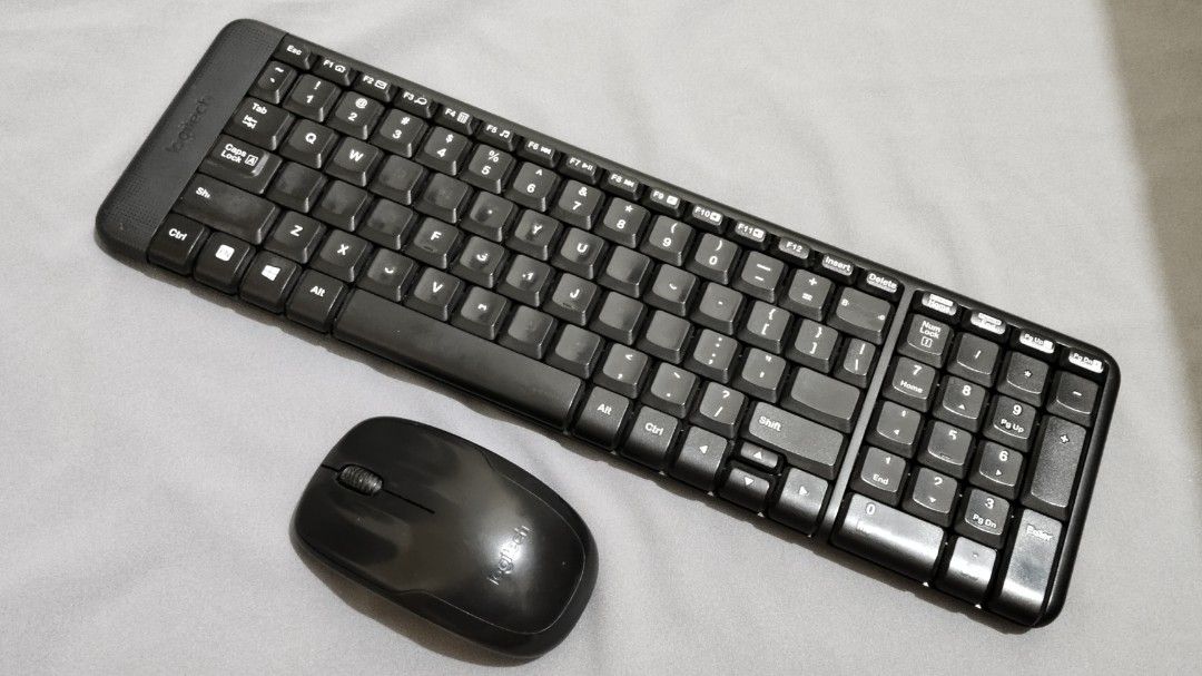 LOGITECH: Wireless Keyboard K220 & Mouse M150 BLACK, Elektronik, Bagian ...