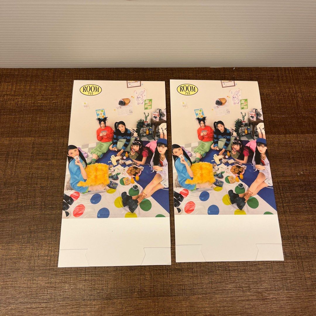 Newjeans Soundwave standee POB - Season’s Greetings, Hobbies & Toys ...