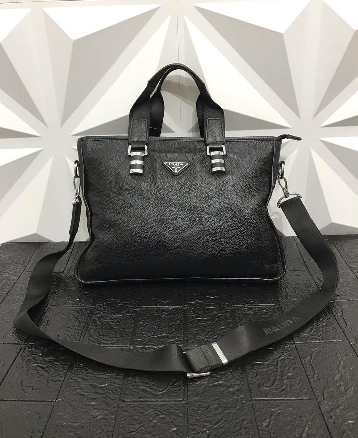 PRADA MADE IN ITALY FULL KULIT ASLI, Barang Mewah, Tas & Dompet di ...