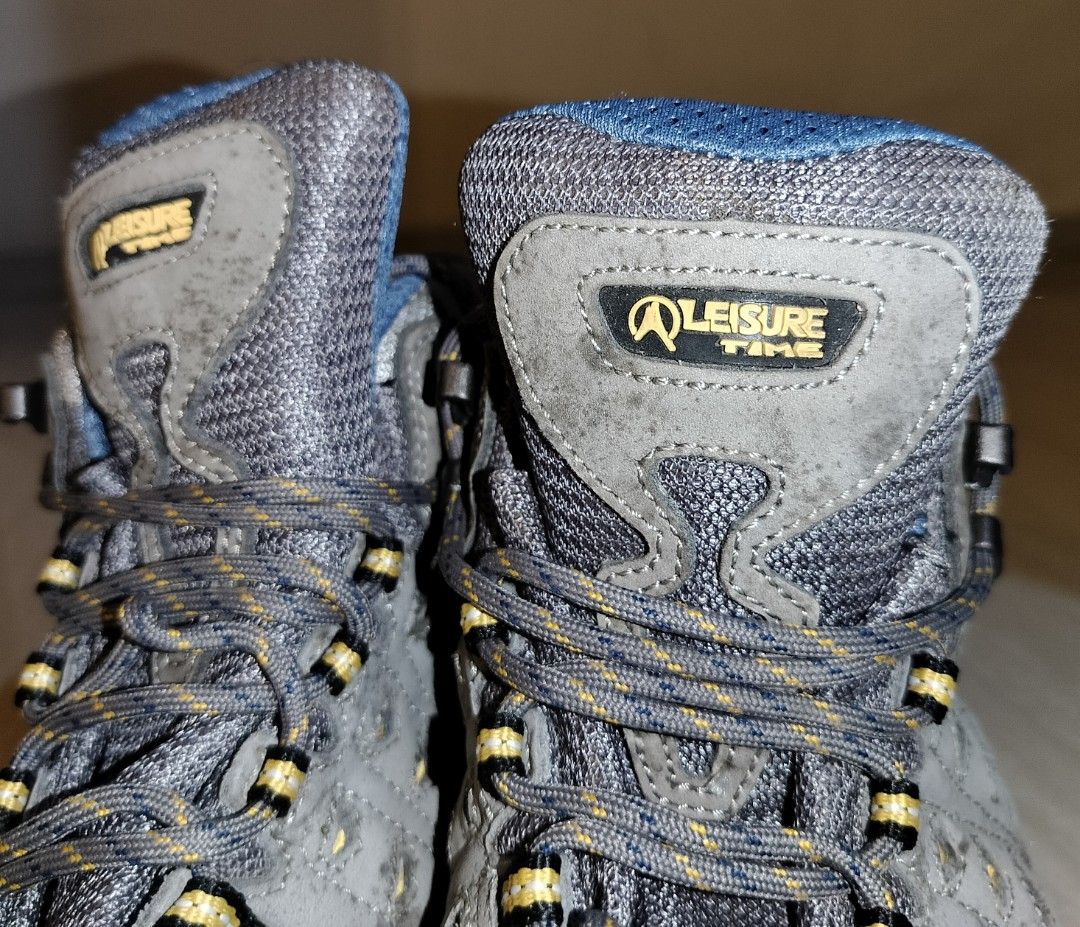 Sepatu Gunung leisure time mid size 42, Fesyen Pria, Sepatu , Sepatu ...