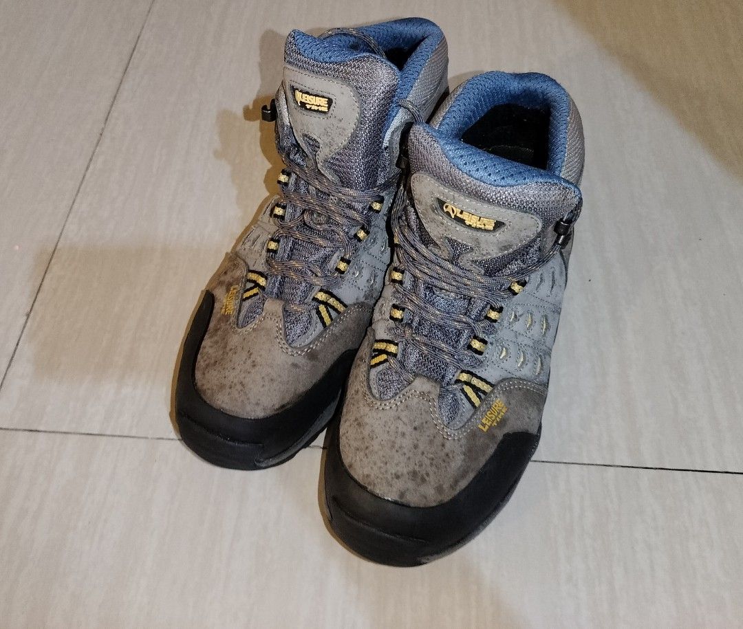 Sepatu Gunung leisure time mid size 42, Fesyen Pria, Sepatu , Sepatu ...