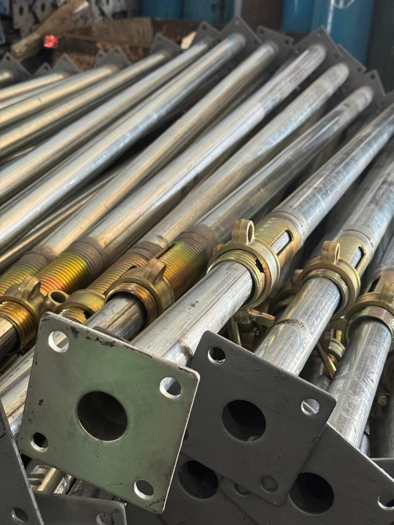 Shoring jack for rent or for sale, Commercial & Industrial ...