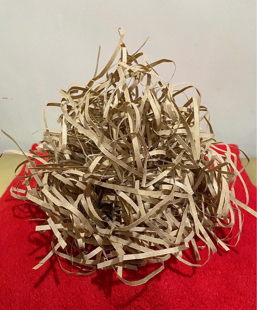Shredded paper fillers, Hobbies & Toys, Stationary & Craft, Craft ...
