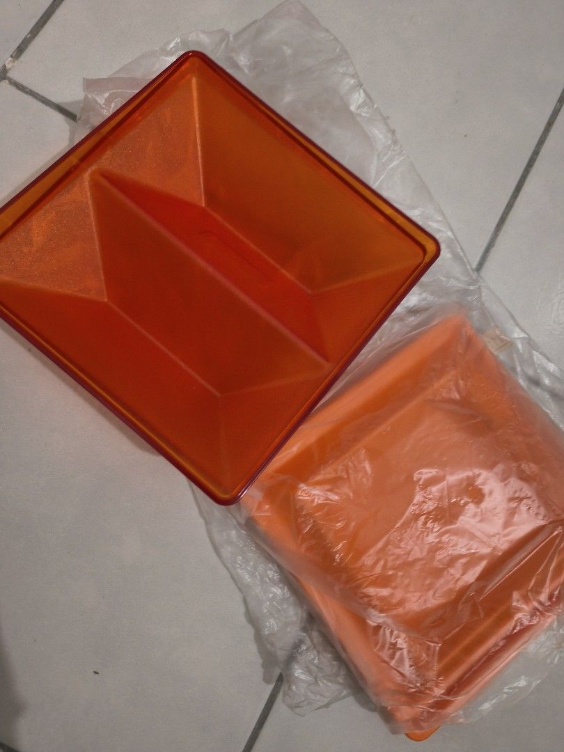 Tupperware Dish Split 2, TV & Home Appliances, Kitchen Appliances ...