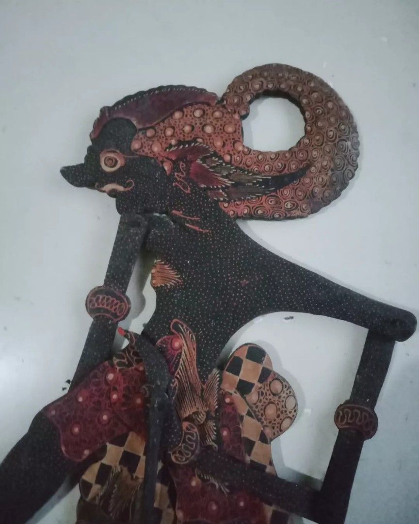 Wayang kayu lawas ., Antik, Furnitur di Carousell