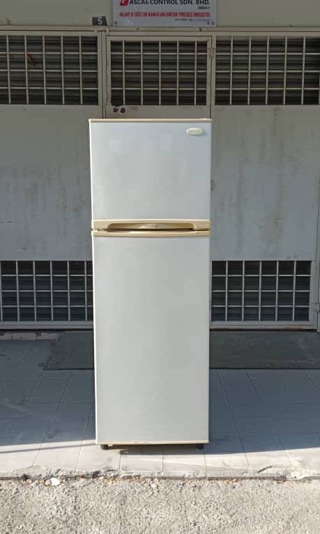 2 doors Daewoo refrigerator 270 litres peti ais fridge peti sejuk , TV ...