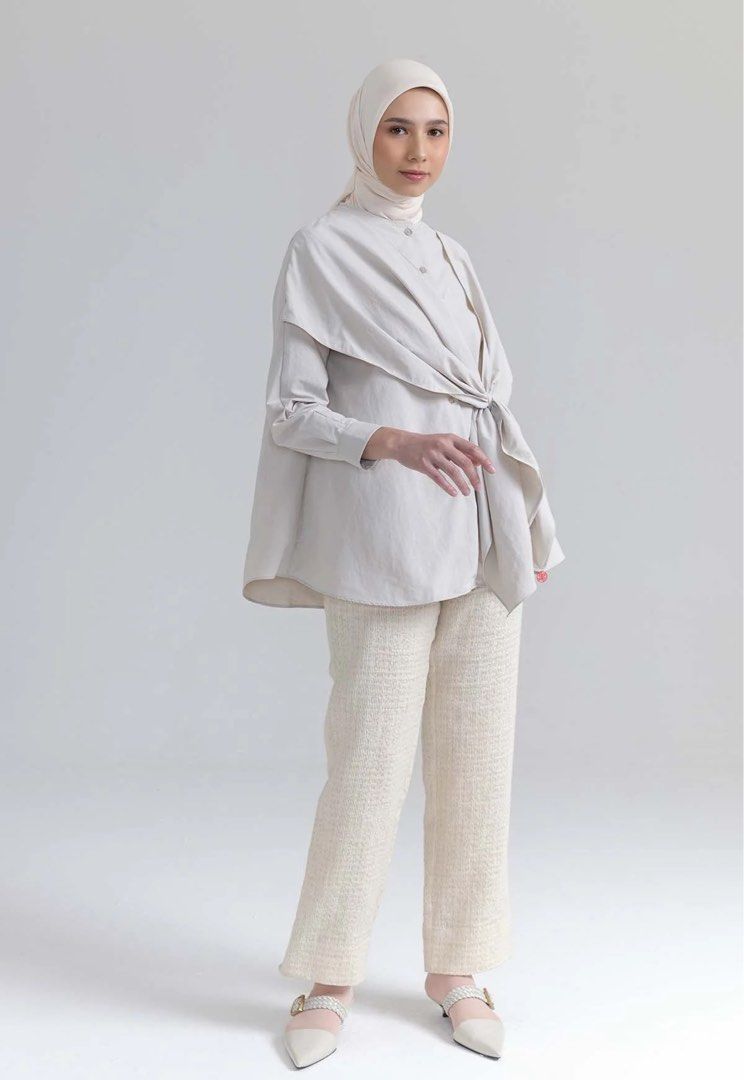 ESTRELLA TOP - NUDE - RIA MIRANDA, Fesyen Wanita, Muslim Fashion, Atasan di Carousell