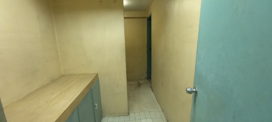 For sale: 2br condo at Chateau Verde Condominium Valle Verde 1 Pasig ...