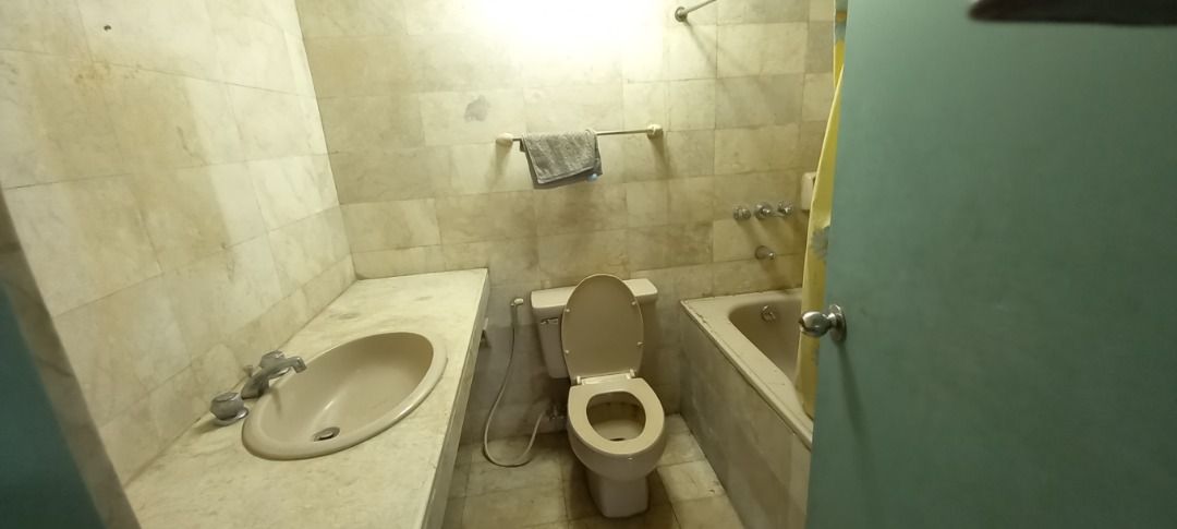 For sale: 2br condo at Chateau Verde Condominium Valle Verde 1 Pasig ...