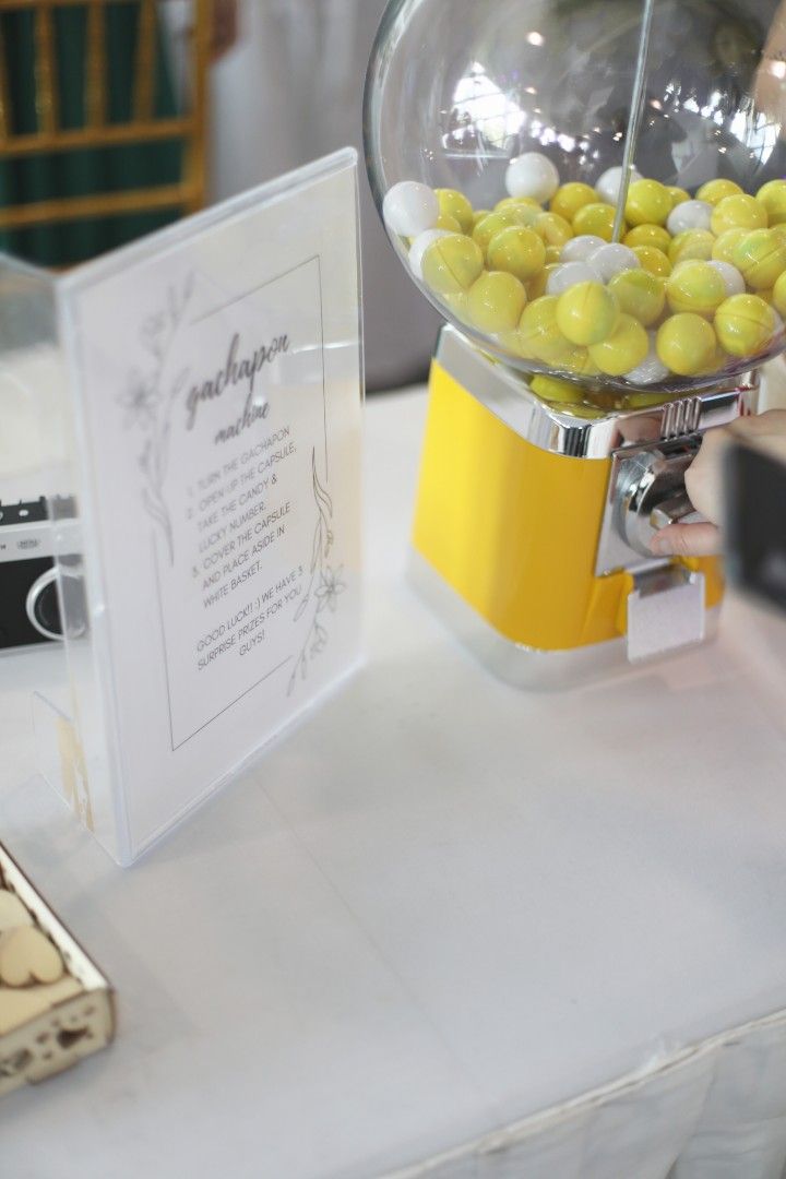 Gachapon Machine, Hobbies & Toys, Toys & Games on Carousell