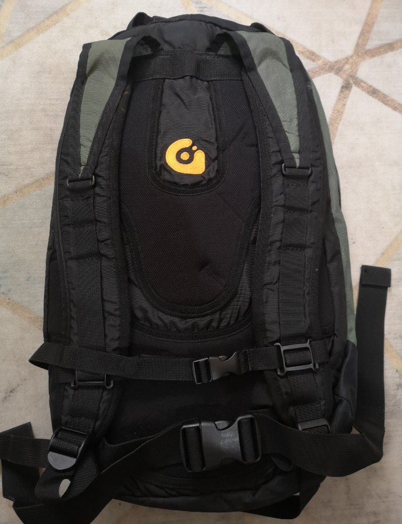 Gravis Backpack, Men's Fashion, Bags, Backpacks on Carousell