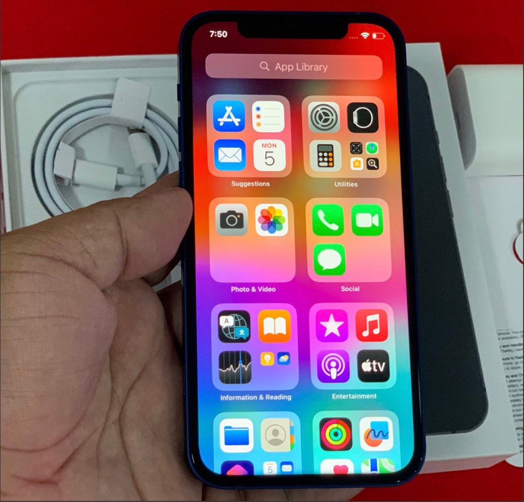 iPhone 12 64GB Factory Unlocked any simcard pwede, Mobile Phones ...