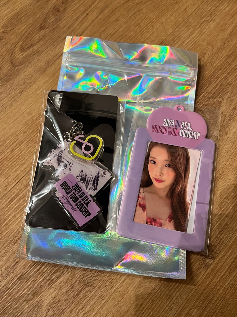 IU HER World Tour 2024 Concert Keychain , Hobbies & Toys, Memorabilia ...