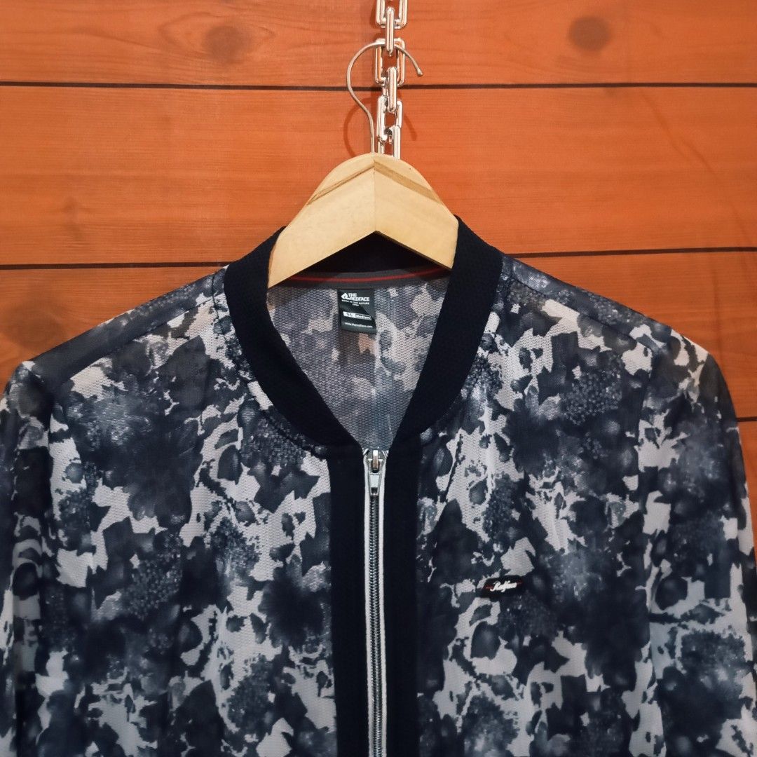 Jaket Second The Red Face, Fesyen Pria, Pakaian , Atasan di Carousell