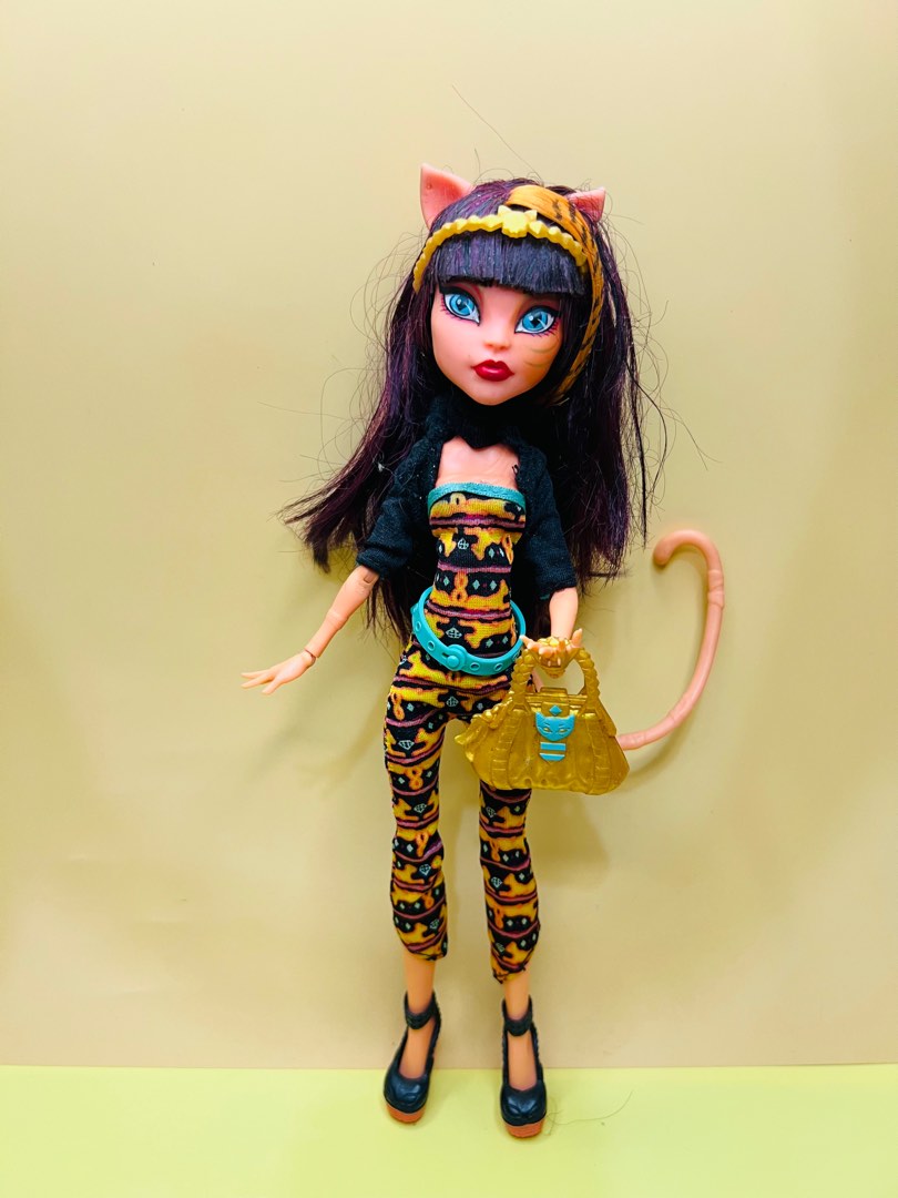 Monster High Freaky Fusion Cleolei Doll, Hobbies & Toys, Toys & Games ...