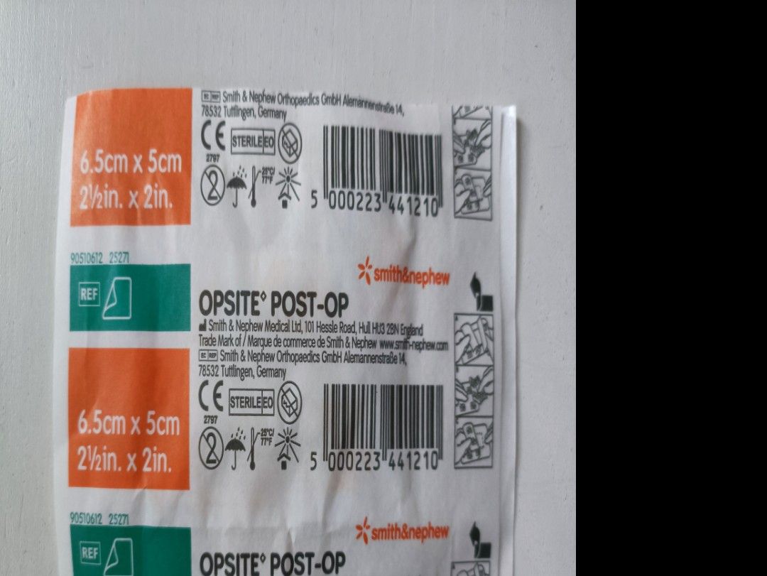 Opsite post-op (Smith & nephew) 6.5x5cm, Health & Nutrition, Medical ...