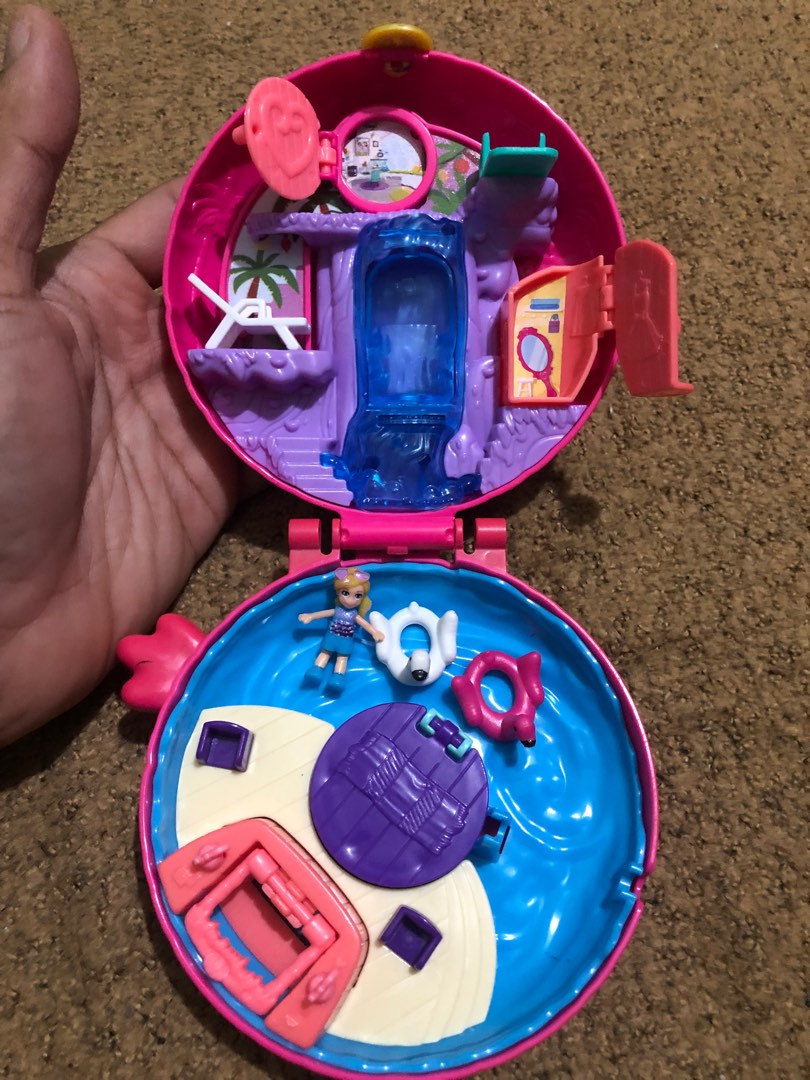 Polly pocket pool party house, Hobbies & Toys, Toys & Games on Carousell