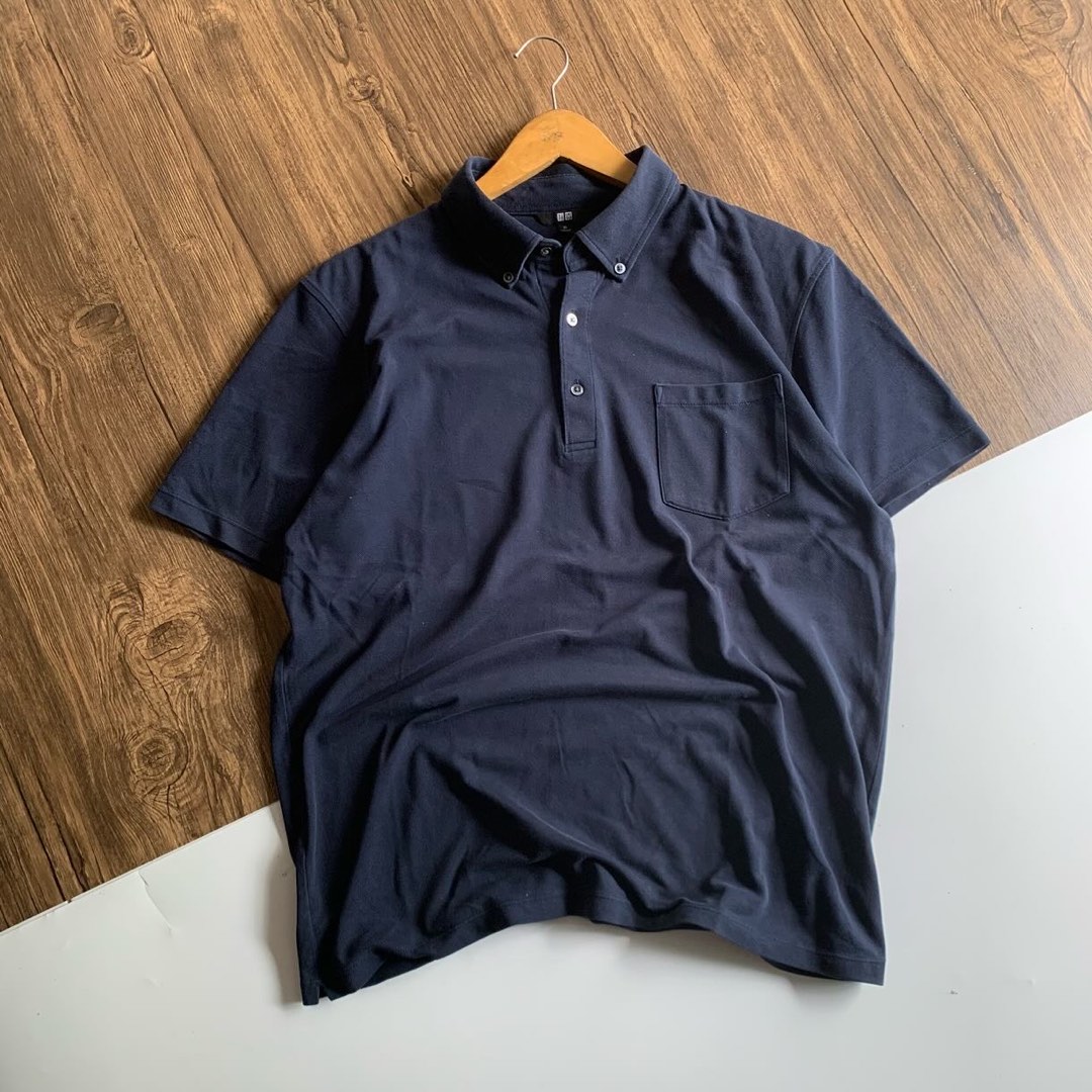 Polo shirt uniqlo pocket, Fesyen Pria, Pakaian , Atasan di Carousell