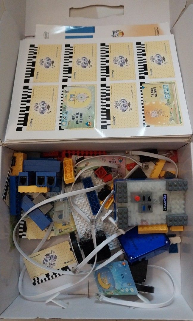 Robo & Block Step 1, Hobbies & Toys, Toys & Games on Carousell