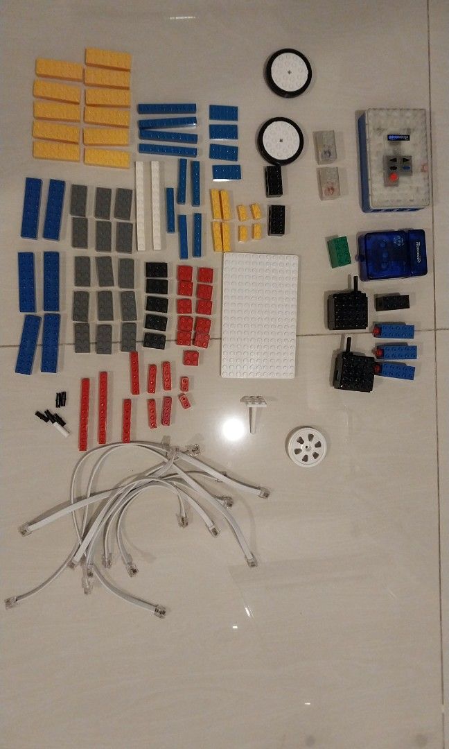 Robo & Block Step 1, Hobbies & Toys, Toys & Games on Carousell