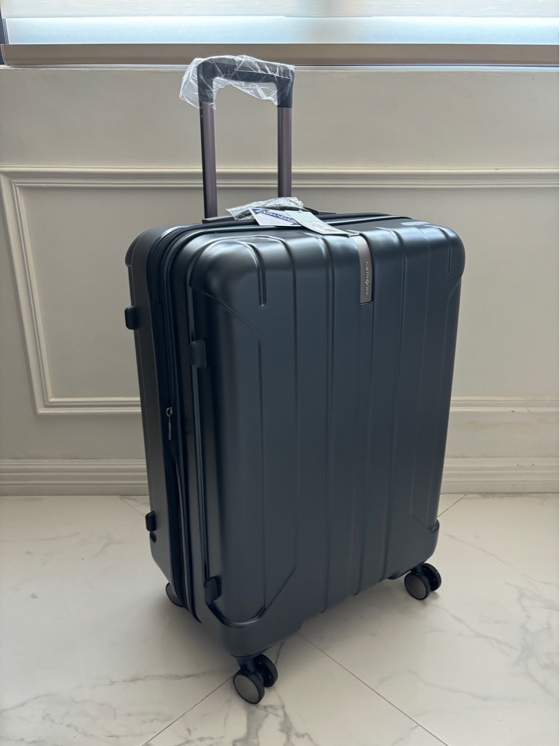 Samsonite Luggage - Niar Medium in Graphite (Negotiable), Hobbies ...