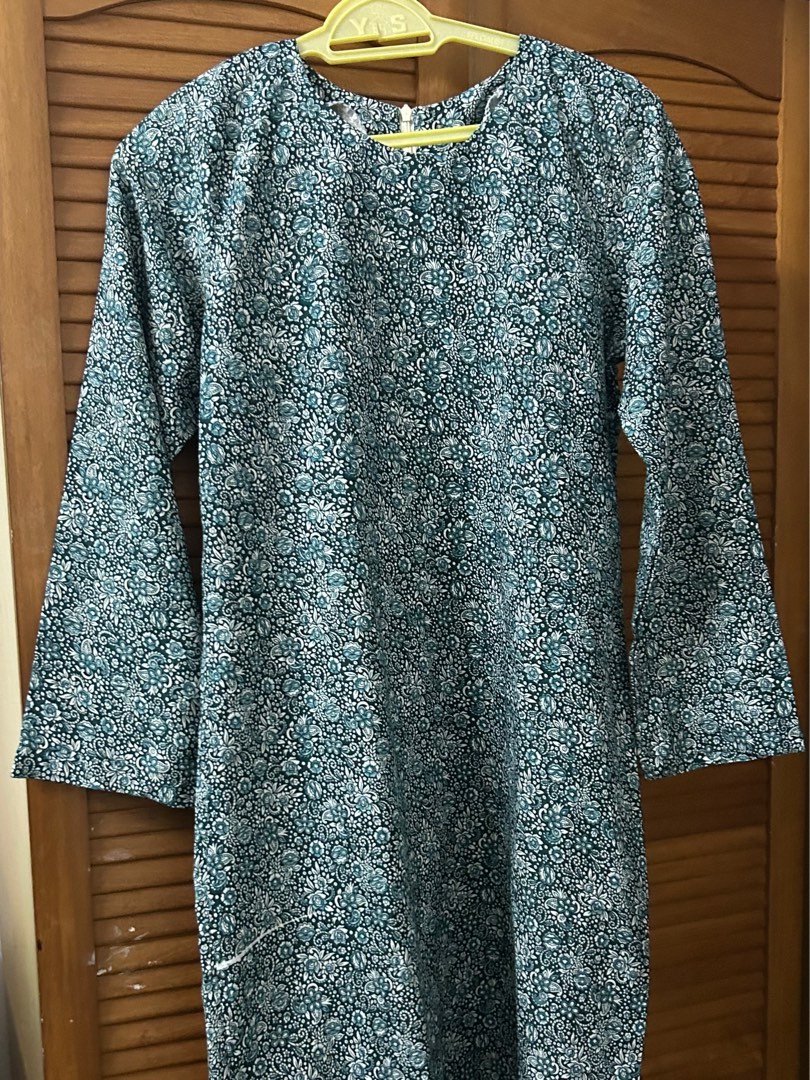 Baju Kurung Corak Biru, Women's Fashion, Muslimah Fashion, Baju Kurung ...