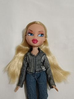 Bratz formal funk cloe and yasmin bundle, Hobbies & Toys, Toys & Games ...