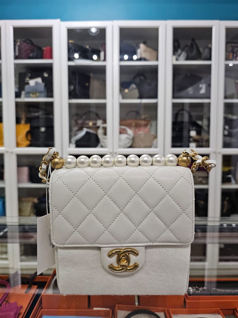 Chanel Mini Chic Pearls White in Calfskin Leather and Aged Gold ...
