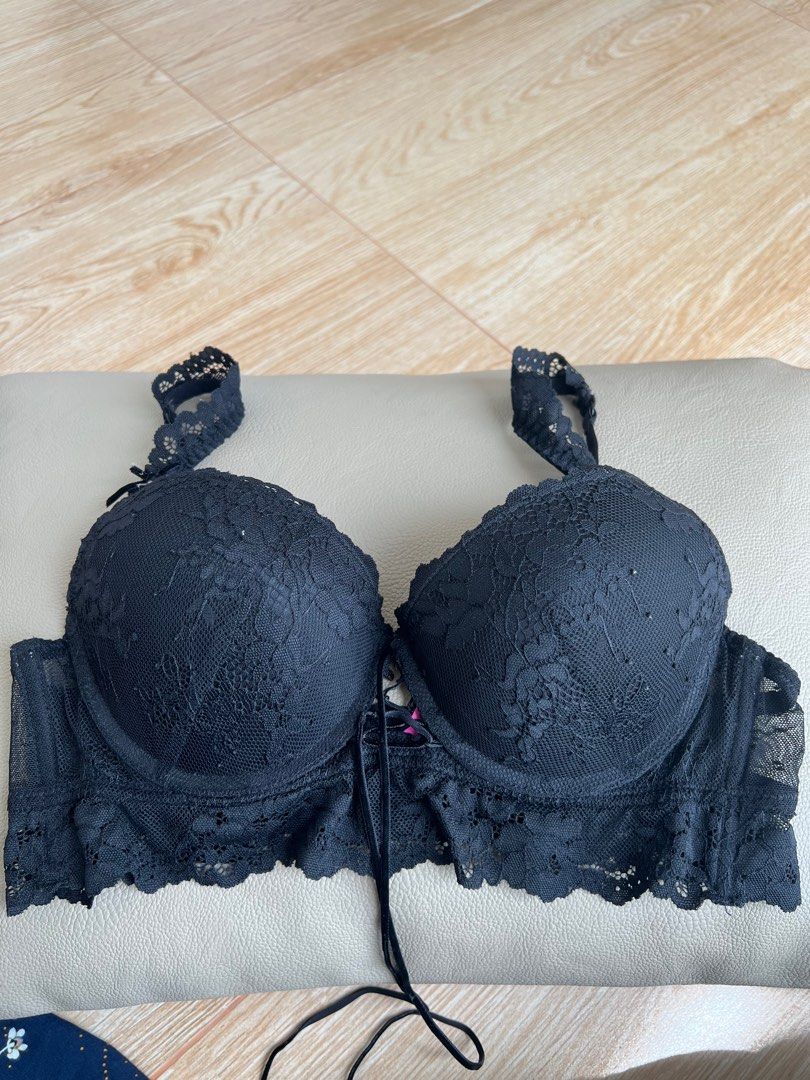 La senza Estair 38B, Fesyen Wanita, Pakaian Wanita, Lainnya di Carousell