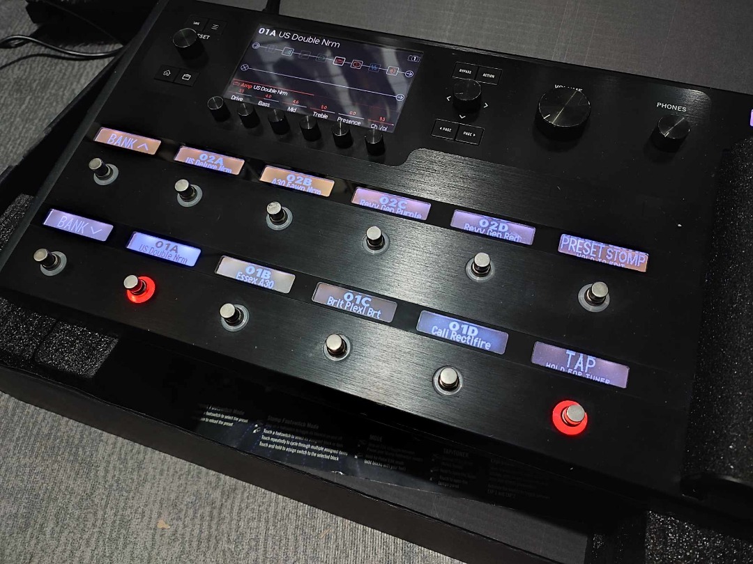 Line 6 Helix Guitar Multi-effects Floor Processor, Hobbies & Toys ...