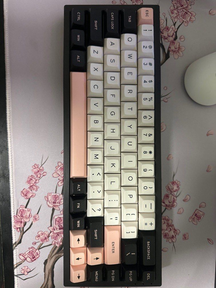 Customised Mechanical keyboard NK65 Olivia NovelKeys Hotswappable ...