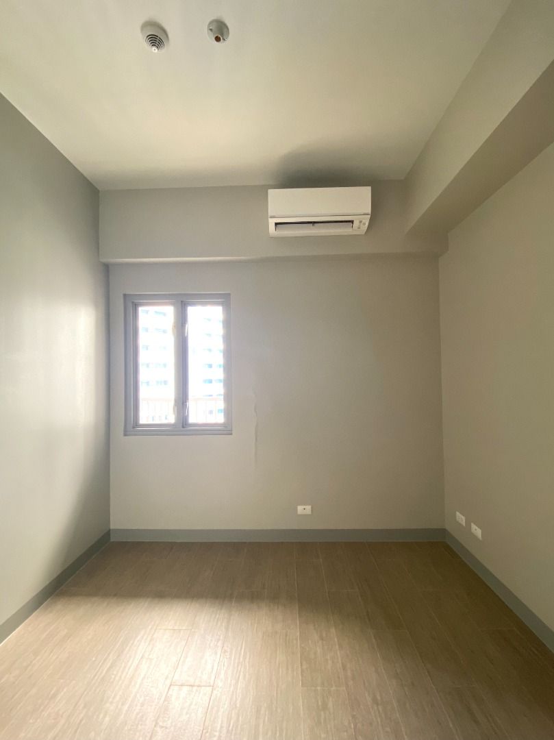 ONE BEDROOM CONDO UNIT FOR SALE IN ELLIS MAKATI, Property, For Sale ...