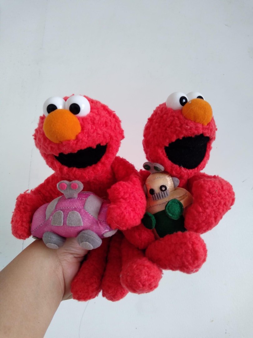 Sesame Street Elmo, Hobbies & Toys, Toys & Games on Carousell