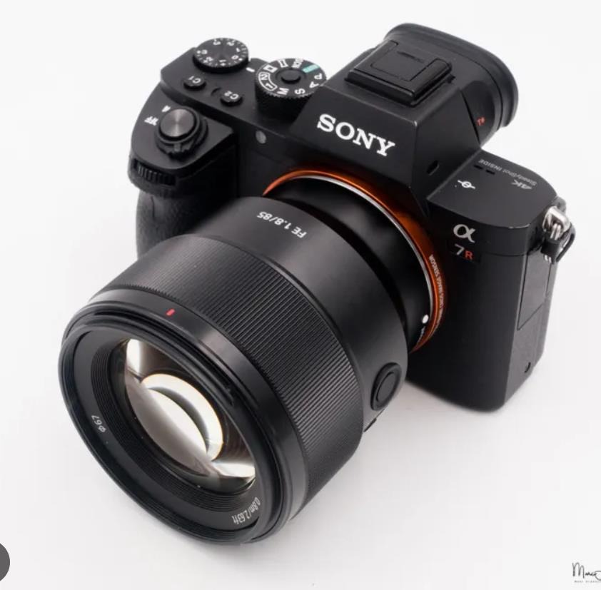 Sony A7R3 bundle / SEL85F18 / Tamron 70-300mm / HVL-F20M / RMT-DSLR2, Photography, Cameras on ...