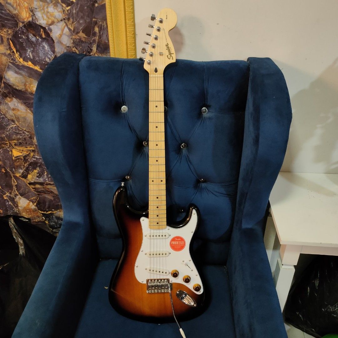 Squier electric guitar + string + jack cable, Hobbies & Toys, Music ...