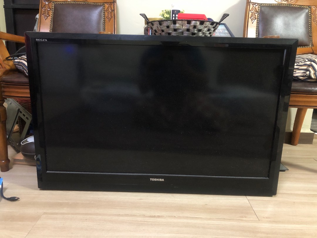 Toshiba Regza (40AV700E), TV & Home Appliances, TV & Entertainment, TV on Carousell
