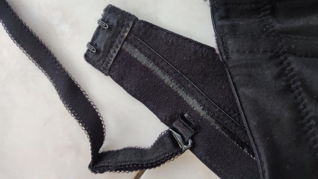 Triumph half cup bra bridal black with anti slips 70C, Women's Fashion ...