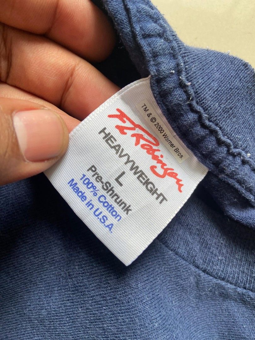 Vintage Looney Tunes Back Hit Tshirt, Men's Fashion, Tops & Sets ...