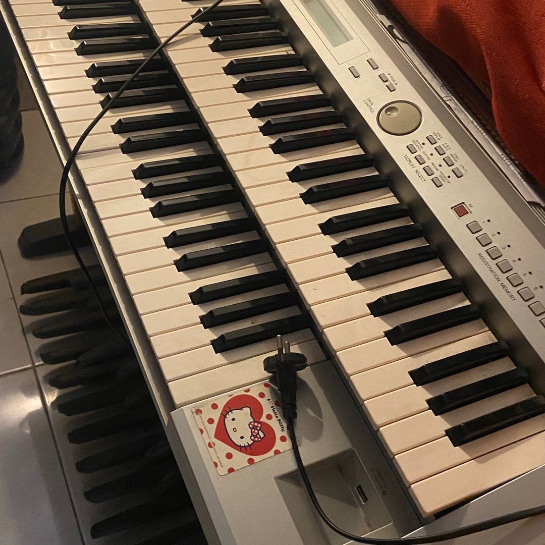 YAMAHA STAGEA ELB 01, Musik & Media, Alat di Carousell
