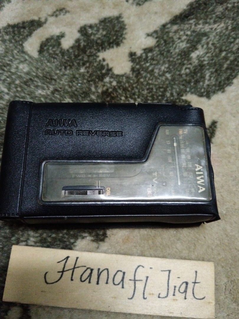 Aiwa stereo radio cassette player HS T-88, Audio, Portable Music Players on Carousell
