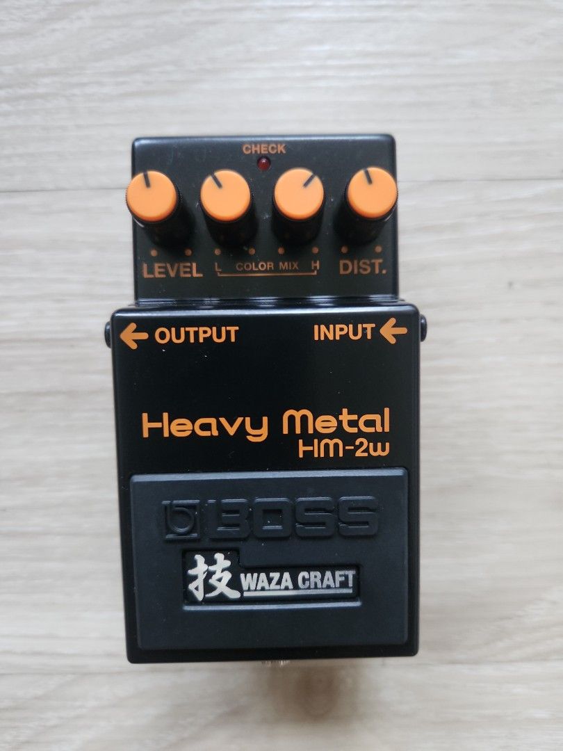 BOSS HEAVY METAL WAZA HM-2W, Hobbies & Toys, Music & Media, Musical ...