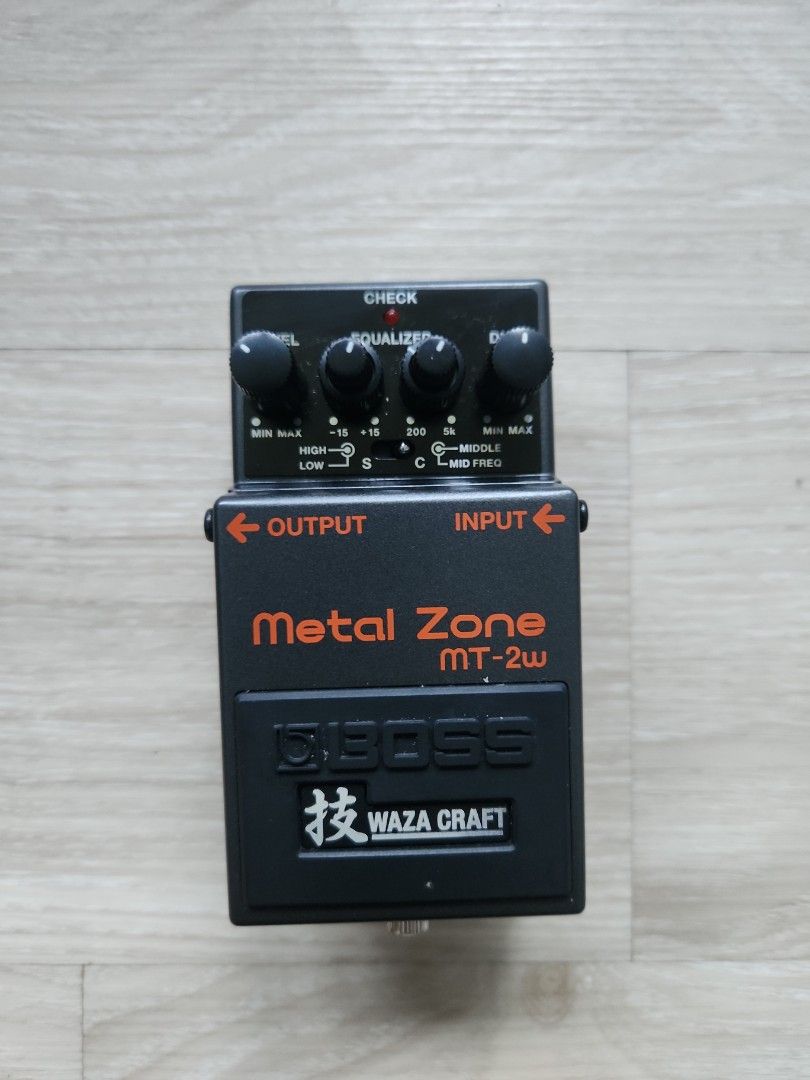 Boss metalzone MT2 waza, Hobbies & Toys, Music & Media, Musical ...